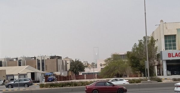 Sandstorm Hits Riyadh as Rain Looms Over Saudi Arabia