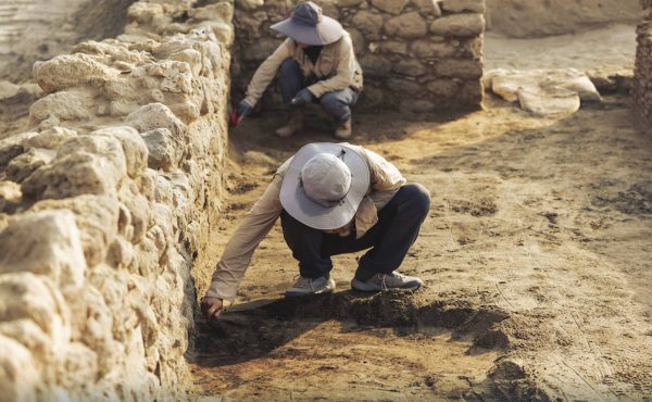 Saudi Arabia Uncovers Ancient Marketplace, Mosque and Song Dynasty ...